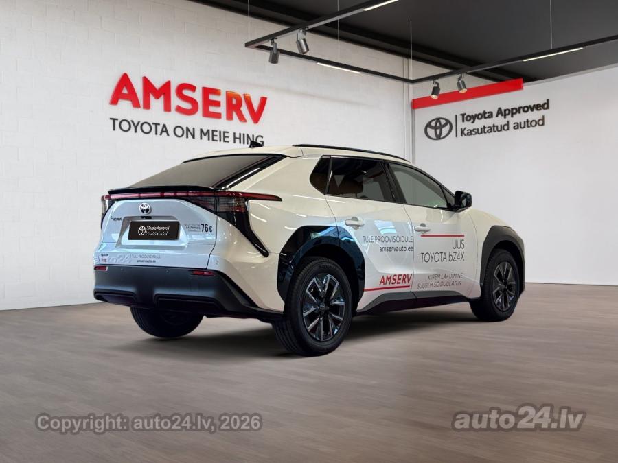 Balts Toyota bZ4X 2026 Tartu, ar dzinēja tilpumu 0.00 L un nobraukumu 13 tūkst. km par 42000 €, foto 3 vietnē AUTOMOTO.COM.LV