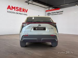 Balts Toyota bZ4X 2026 Tartu, ar dzinēja tilpumu 0.00 L un nobraukumu 13 tūkst. km par 42000 €, foto 5 vietnē AUTOMOTO.COM.LV