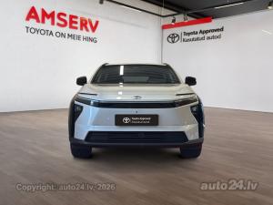 Balts Toyota bZ4X 2026 Tartu, ar dzinēja tilpumu 0.00 L un nobraukumu 13 tūkst. km par 42000 €, foto 6 vietnē AUTOMOTO.COM.LV