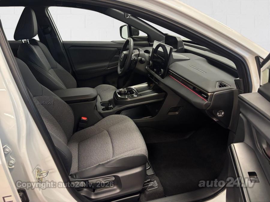 Balts Toyota bZ4X 2026 Tartu, ar dzinēja tilpumu 0.00 L un nobraukumu 13 tūkst. km par 42000 €, foto 7 vietnē AUTOMOTO.COM.LV