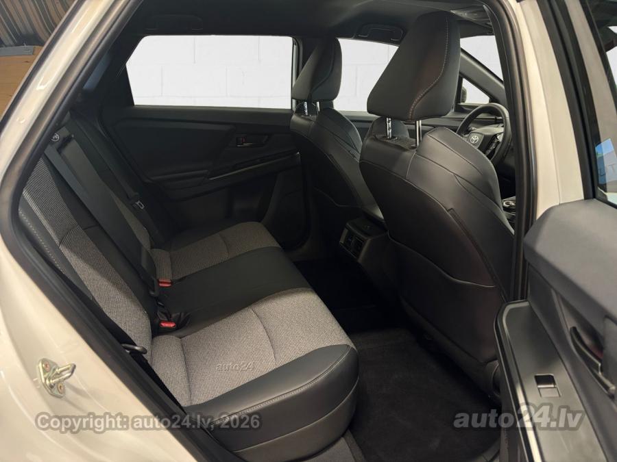 Balts Toyota bZ4X 2026 Tartu, ar dzinēja tilpumu 0.00 L un nobraukumu 13 tūkst. km par 42000 €, foto 8 vietnē AUTOMOTO.COM.LV