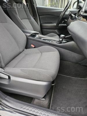 Melns Toyota C-HR 2019 Rīga, ar dzinēja tilpumu 1.20 L un nobraukumu 160 tūkst. km par 13600 €, foto 13 vietnē AUTOMOTO.COM.LV