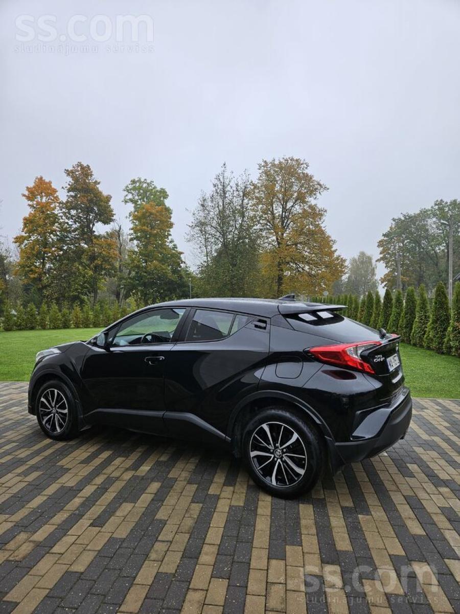 Melns Toyota C-HR 2019 Rīga, ar dzinēja tilpumu 1.20 L un nobraukumu 160 tūkst. km par 13600 €, foto 14 vietnē AUTOMOTO.COM.LV