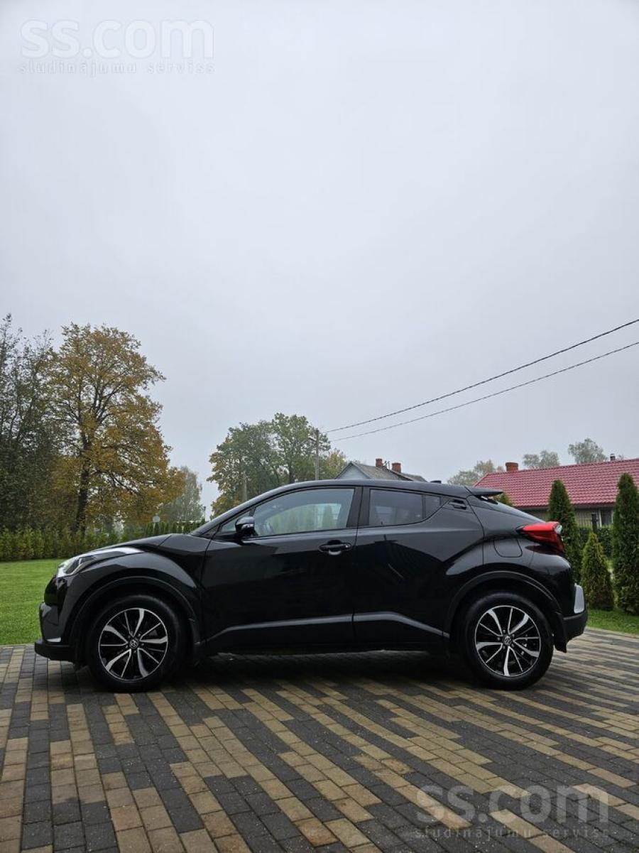 Melns Toyota C-HR 2019 Rīga, ar dzinēja tilpumu 1.20 L un nobraukumu 160 tūkst. km par 13600 €, foto 17 vietnē AUTOMOTO.COM.LV
