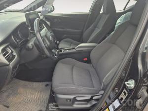 Black Toyota C-HR 2016 in Riga, with an engine capacity of 1.50 L and mileage of 111 thousand km for 12700 €, photo 12 on AUTOMOTO.COM.LV