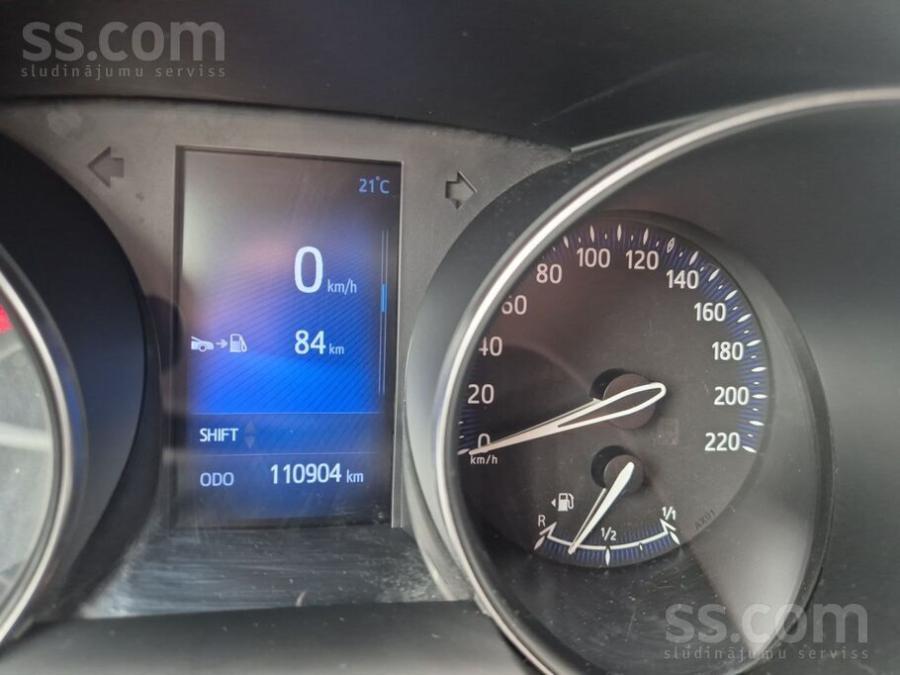 Black Toyota C-HR 2016 in Riga, with an engine capacity of 1.50 L and mileage of 111 thousand km for 12700 €, photo 14 on AUTOMOTO.COM.LV