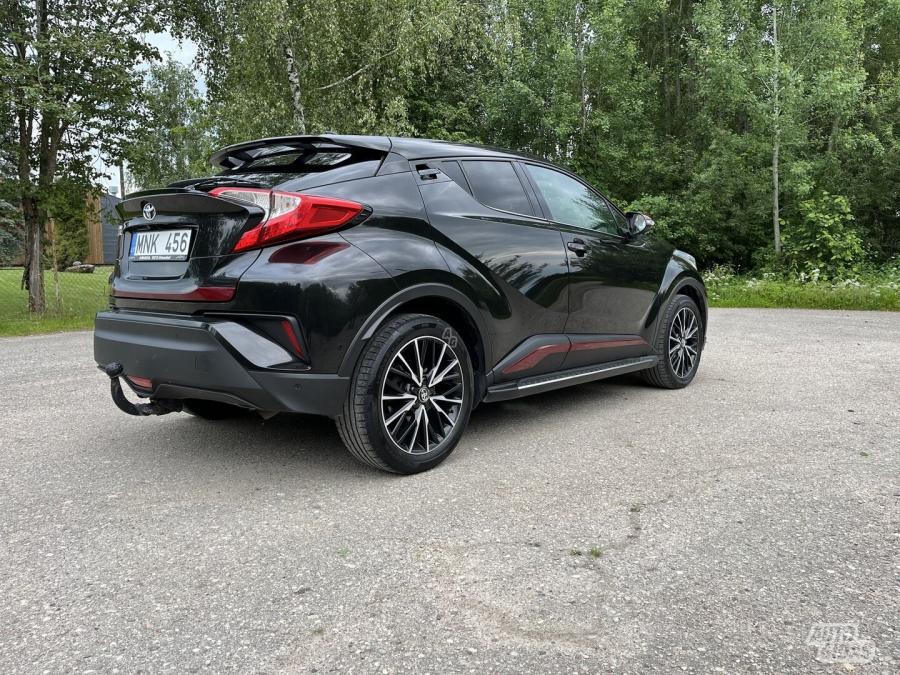 Melns Toyota C-HR 2016 Ukmergė, ar dzinēja tilpumu 1.20 L un nobraukumu 240 tūkst. km par 12200 €, foto 9 vietnē AUTOMOTO.COM.LV