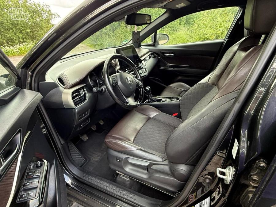 Melns Toyota C-HR 2016 Ukmergė, ar dzinēja tilpumu 1.20 L un nobraukumu 240 tūkst. km par 12200 €, foto 21 vietnē AUTOMOTO.COM.LV