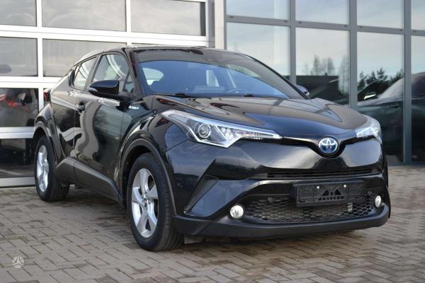 Melns Toyota C-HR 2017 Viļņa, ar dzinēja tilpumu 1.80 L un nobraukumu 190 tūkst. km par 14500 €, foto 4 vietnē AUTOMOTO.COM.LV