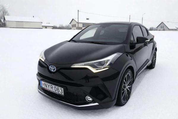 Черный Тойота C-HR 2017 в Шяуляй, объемом двигателя 1.80 л и пробегом 233 тыс. км за 13900 €, фото 1 на AUTOMOTO.COM.LV