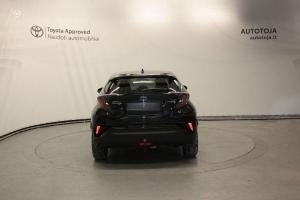 Black Toyota C-HR 2017 in Kaunas, with an engine capacity of 1.80 L and mileage of 117 thousand km for 18500 €, photo 4 on AUTOMOTO.COM.LV