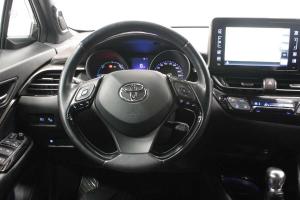 Black Toyota C-HR 2017 in Kaunas, with an engine capacity of 1.80 L and mileage of 117 thousand km for 18500 €, photo 12 on AUTOMOTO.COM.LV
