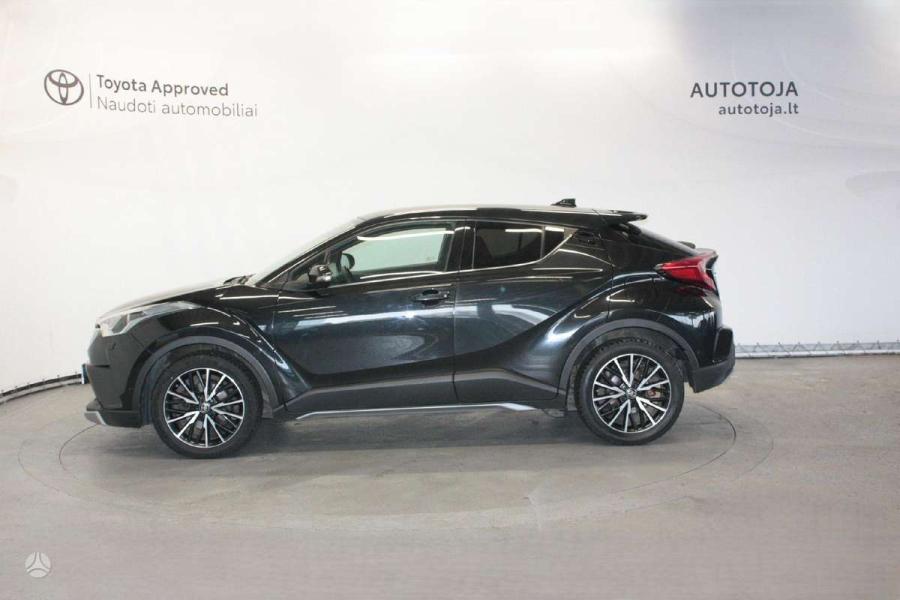 Black Toyota C-HR 2017 in Kaunas, with an engine capacity of 1.20 L and mileage of 159 thousand km for 15900 €, photo 3 on AUTOMOTO.COM.LV