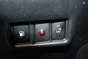 Black Toyota C-HR 2017 in Kaunas, with an engine capacity of 1.20 L and mileage of 159 thousand km for 15900 €, photo 25 on AUTOMOTO.COM.LV