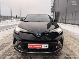 Black Toyota C-HR 2017 in Vilnius, with an engine capacity of 1.80 L and mileage of 128 thousand km for 16750 €, photo 2 on AUTOMOTO.COM.LV