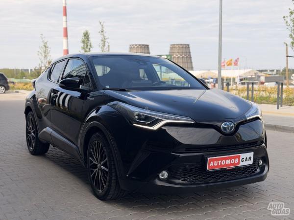 Черный Тойота C-HR 2017 в Вильнюс, объемом двигателя 1.80 л и пробегом 92 тыс. км за 17650 €, фото 3 на AUTOMOTO.COM.LV