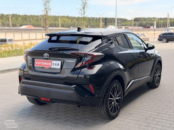 Черный Тойота C-HR 2017 в Вильнюс, объемом двигателя 1.80 л и пробегом 92 тыс. км за 17650 €, фото 5 на AUTOMOTO.COM.LV