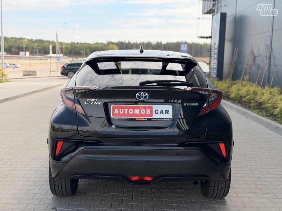 Melns Toyota C-HR 2017 Viļņa, ar dzinēja tilpumu 1.80 L un nobraukumu 92 tūkst. km par 17650 €, foto 7 vietnē AUTOMOTO.COM.LV