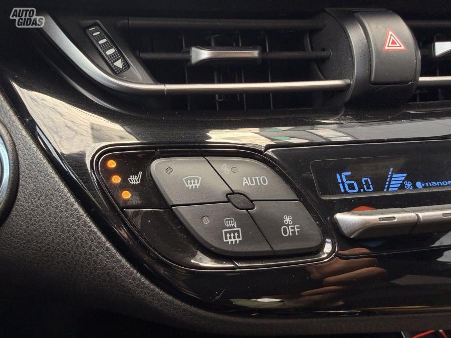 Melns Toyota C-HR 2017 Viļņa, ar dzinēja tilpumu 1.80 L un nobraukumu 92 tūkst. km par 17650 €, foto 27 vietnē AUTOMOTO.COM.LV