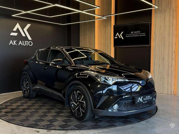 Черный Тойота C-HR 2017 в Каунас, объемом двигателя 1.80 л и пробегом 124 тыс. км за 17990 €, фото 2 на AUTOMOTO.COM.LV