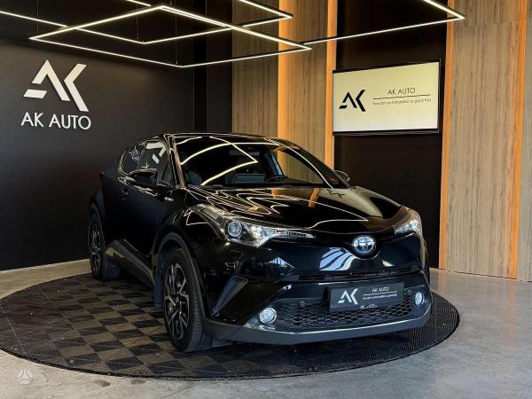 Черный Тойота C-HR 2017 в Каунас, объемом двигателя 1.80 л и пробегом 124 тыс. км за 17990 €, фото 3 на AUTOMOTO.COM.LV