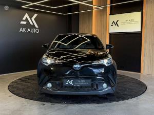 Черный Тойота C-HR 2017 в Каунас, объемом двигателя 1.80 л и пробегом 124 тыс. км за 17990 €, фото 5 на AUTOMOTO.COM.LV