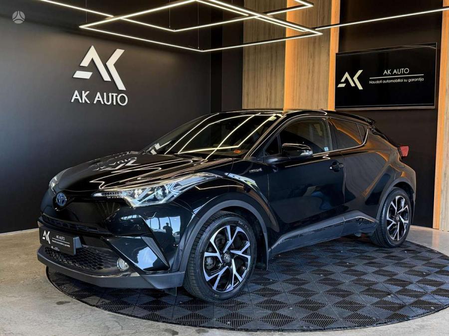 Черный Тойота C-HR 2017 в Каунас, объемом двигателя 1.80 л и пробегом 124 тыс. км за 17990 €, фото 7 на AUTOMOTO.COM.LV