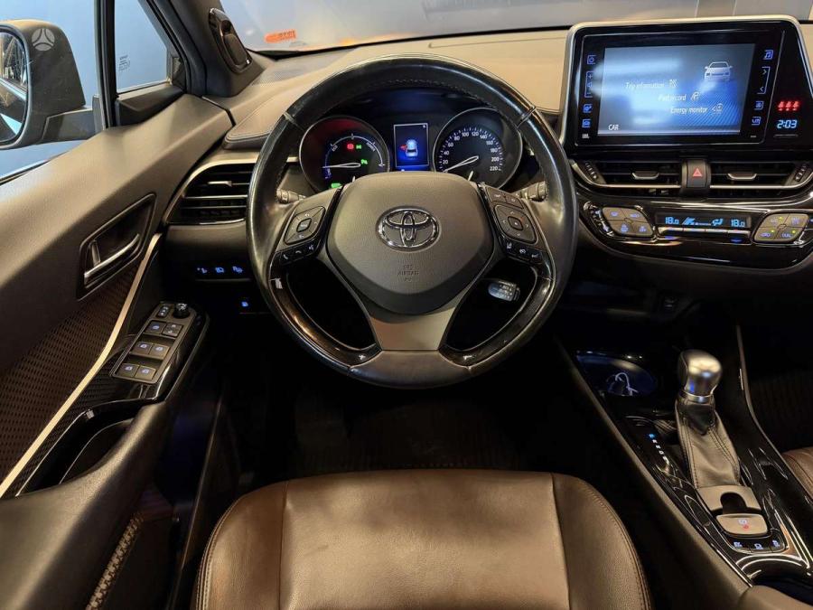 Черный Тойота C-HR 2017 в Каунас, объемом двигателя 1.80 л и пробегом 124 тыс. км за 17990 €, фото 16 на AUTOMOTO.COM.LV
