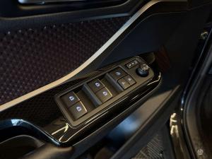 Черный Тойота C-HR 2017 в Каунас, объемом двигателя 1.80 л и пробегом 124 тыс. км за 17990 €, фото 27 на AUTOMOTO.COM.LV