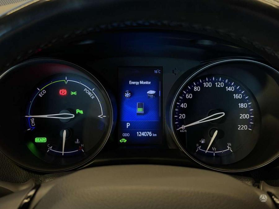 Черный Тойота C-HR 2017 в Каунас, объемом двигателя 1.80 л и пробегом 124 тыс. км за 17990 €, фото 32 на AUTOMOTO.COM.LV