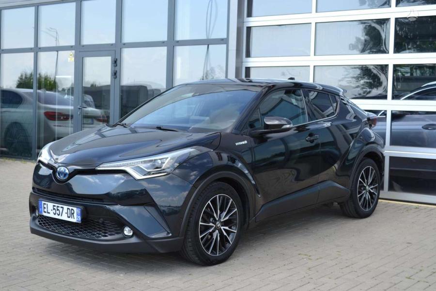 Черный Тойота C-HR 2017 в Вильнюс, объемом двигателя 1.80 л и пробегом 151 тыс. км за 17000 €, фото 3 на AUTOMOTO.COM.LV