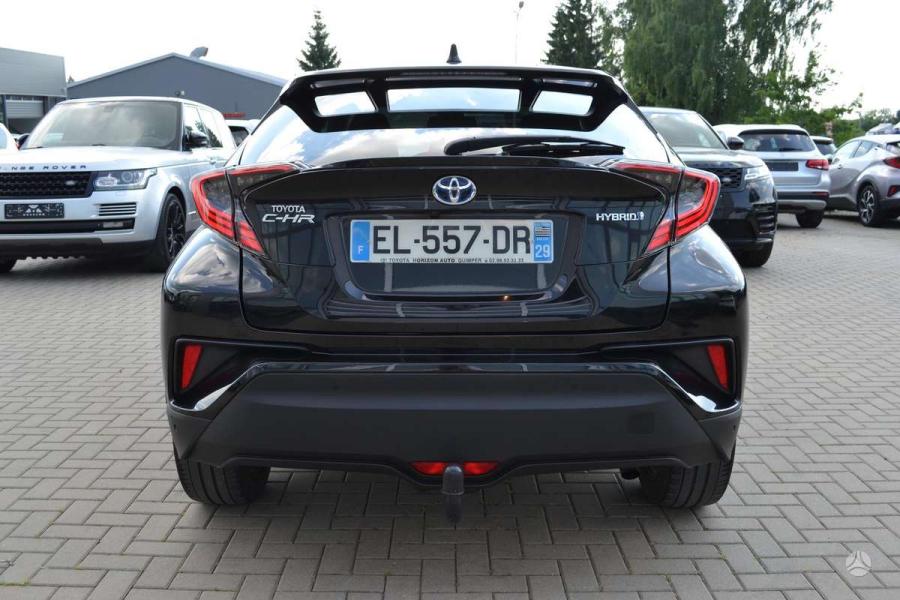 Черный Тойота C-HR 2017 в Вильнюс, объемом двигателя 1.80 л и пробегом 151 тыс. км за 17000 €, фото 15 на AUTOMOTO.COM.LV