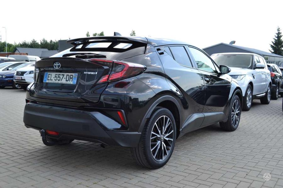 Черный Тойота C-HR 2017 в Вильнюс, объемом двигателя 1.80 л и пробегом 151 тыс. км за 17000 €, фото 16 на AUTOMOTO.COM.LV