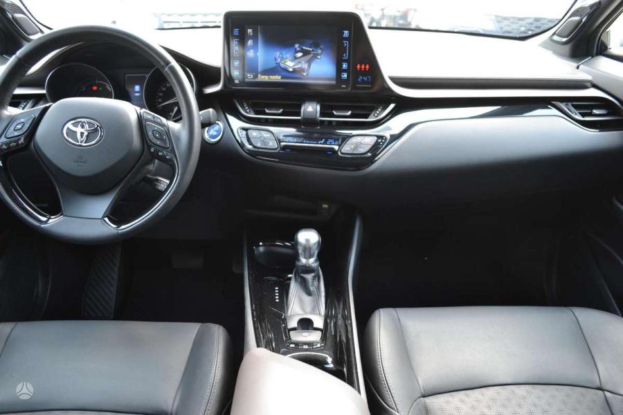 Черный Тойота C-HR 2017 в Вильнюс, объемом двигателя 1.80 л и пробегом 151 тыс. км за 17000 €, фото 38 на AUTOMOTO.COM.LV