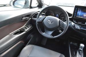 Черный Тойота C-HR 2017 в Вильнюс, объемом двигателя 1.80 л и пробегом 151 тыс. км за 17000 €, фото 40 на AUTOMOTO.COM.LV