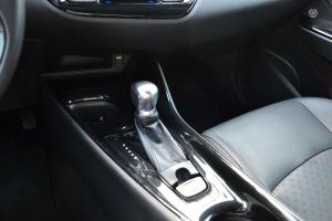 Черный Тойота C-HR 2017 в Вильнюс, объемом двигателя 1.80 л и пробегом 151 тыс. км за 17000 €, фото 46 на AUTOMOTO.COM.LV