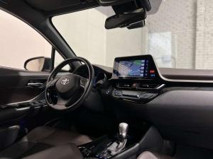 Черный Тойота C-HR 2017 в Клайпеда, объемом двигателя 1.80 л и пробегом 173 тыс. км за 14500 €, фото 14 на AUTOMOTO.COM.LV