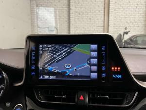 Черный Тойота C-HR 2017 в Клайпеда, объемом двигателя 1.80 л и пробегом 173 тыс. км за 14500 €, фото 23 на AUTOMOTO.COM.LV