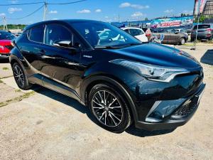 Melns Toyota C-HR 2017 Kauņa, ar dzinēja tilpumu 1.80 L un nobraukumu 155 tūkst. km par 16200 €, foto 4 vietnē AUTOMOTO.COM.LV
