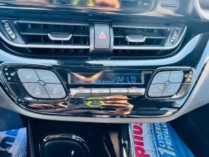 Melns Toyota C-HR 2017 Kauņa, ar dzinēja tilpumu 1.80 L un nobraukumu 155 tūkst. km par 16200 €, foto 13 vietnē AUTOMOTO.COM.LV