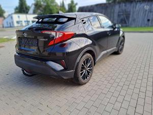 Black Toyota C-HR 2017 in Ukmerge, with an engine capacity of 1.80 L and mileage of 248 thousand km for 12780 €, photo 9 on AUTOMOTO.COM.LV