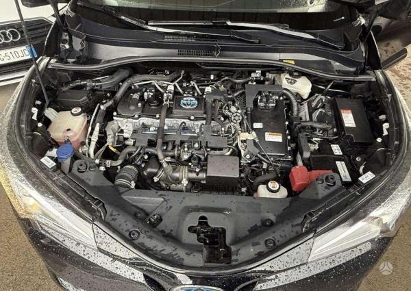 Черный Тойота C-HR 2017 в Вильнюс, объемом двигателя 1.80 л и пробегом 175 тыс. км за 16777 €, фото 6 на AUTOMOTO.COM.LV