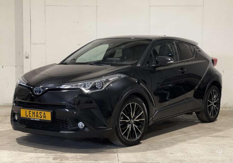 Черный Тойота C-HR 2017 в Клайпеда, объемом двигателя 1.80 л и пробегом 177 тыс. км за 16000 €, фото 1 на AUTOMOTO.COM.LV