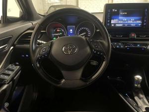 Черный Тойота C-HR 2017 в Клайпеда, объемом двигателя 1.80 л и пробегом 177 тыс. км за 16000 €, фото 16 на AUTOMOTO.COM.LV