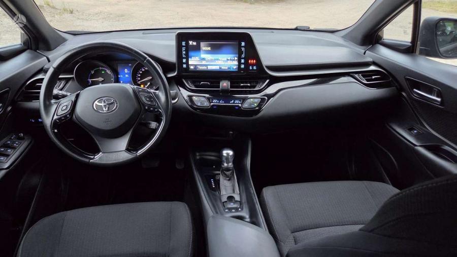 Melns Toyota C-HR 2017 Kauņa, ar dzinēja tilpumu 1.80 L un nobraukumu 134 tūkst. km par 14900 €, foto 15 vietnē AUTOMOTO.COM.LV