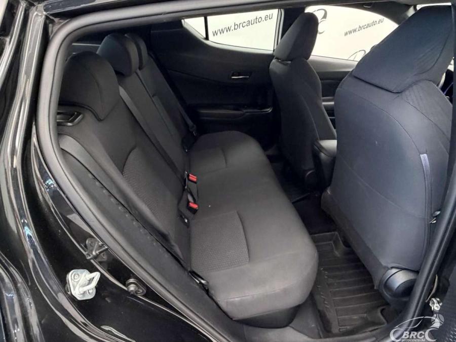 Melns Toyota C-HR 2017 Viļņa, ar dzinēja tilpumu 1.80 L un nobraukumu 149 tūkst. km par 15500 €, foto 12 vietnē AUTOMOTO.COM.LV