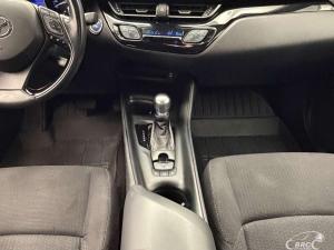 Melns Toyota C-HR 2017 Viļņa, ar dzinēja tilpumu 1.80 L un nobraukumu 149 tūkst. km par 15500 €, foto 19 vietnē AUTOMOTO.COM.LV
