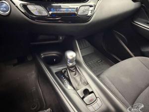 Melns Toyota C-HR 2017 Viļņa, ar dzinēja tilpumu 1.80 L un nobraukumu 149 tūkst. km par 15500 €, foto 28 vietnē AUTOMOTO.COM.LV