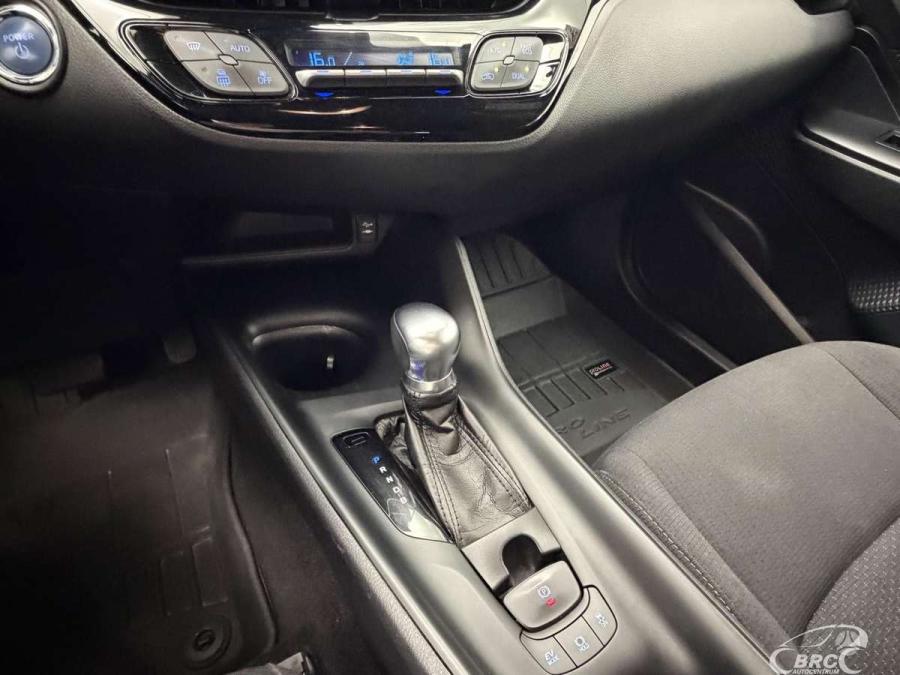 Melns Toyota C-HR 2017 Viļņa, ar dzinēja tilpumu 1.80 L un nobraukumu 149 tūkst. km par 15500 €, foto 28 vietnē AUTOMOTO.COM.LV