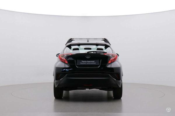Черный Тойота C-HR 2017 в Вильнюс, объемом двигателя 1.20 л и пробегом 151 тыс. км за 13900 €, фото 6 на AUTOMOTO.COM.LV